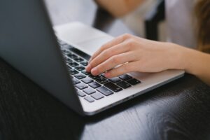 Windows 11 Updates stoppen | So klappt’s zuverlässig